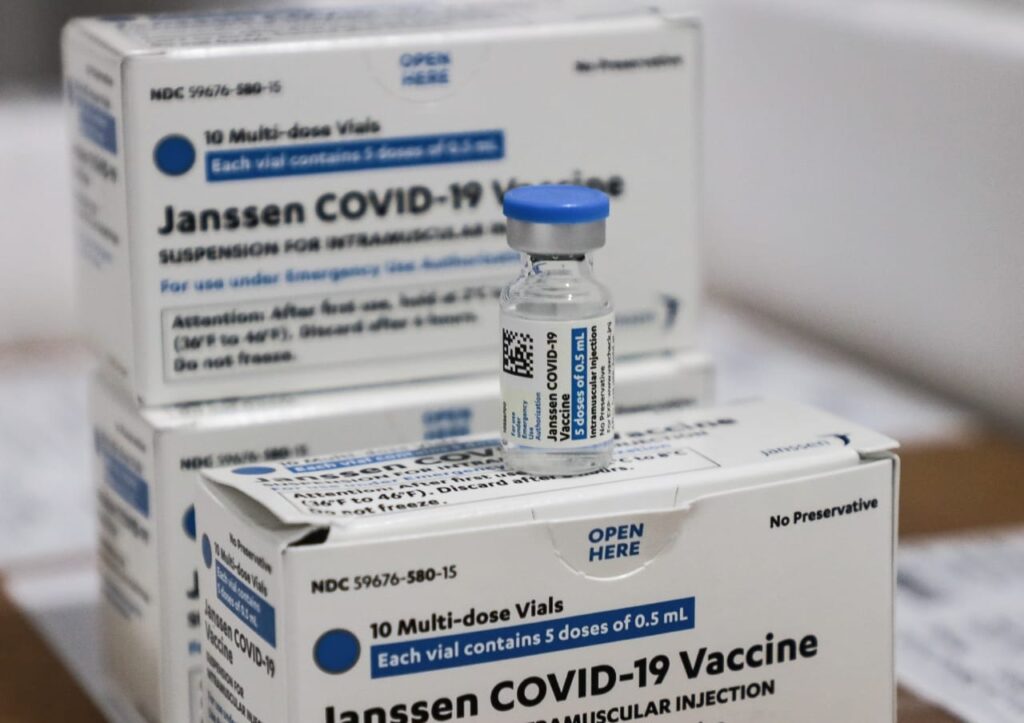 Sergipe recebe 4.400 doses da Janssen para reforço - Canal Viva Bem